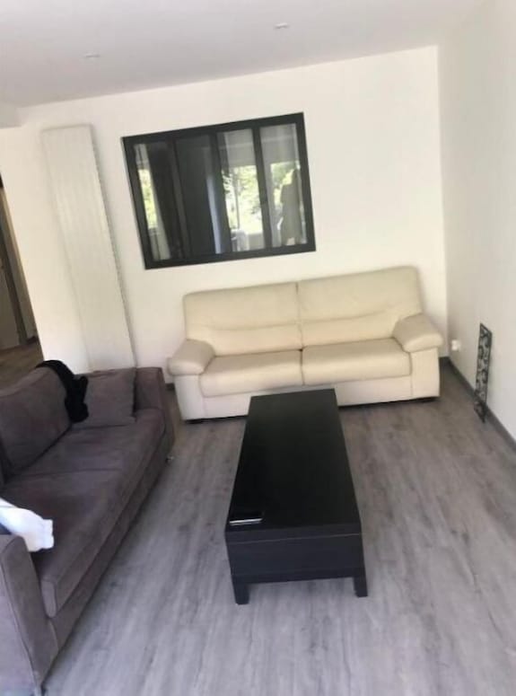 Meublé Neuf Avec Jardin - Pont-de-Poitte