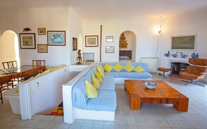 Villa | Sala de estar | TV de ecrã plano 