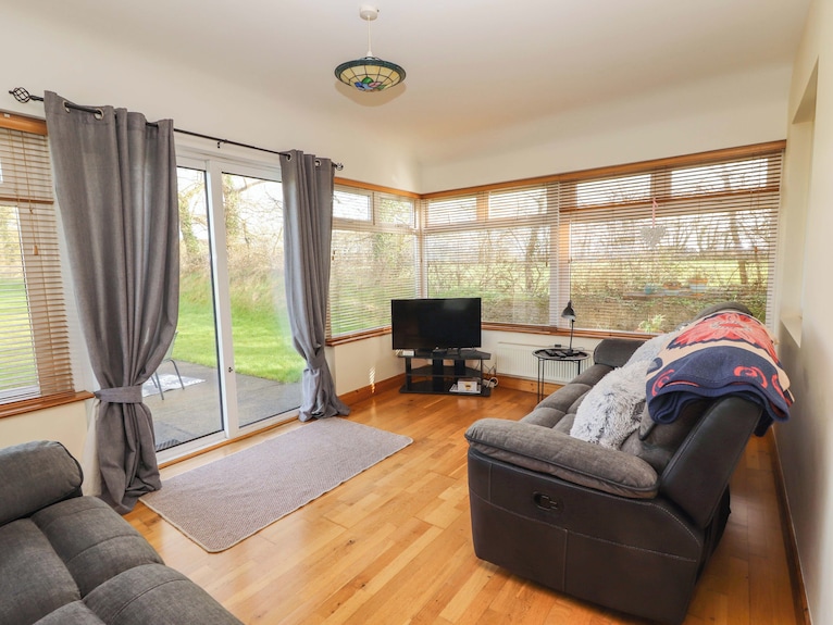 Moybella Lodge, Romantic, With A Garden In Ballybunion, County Kerry - Clare County