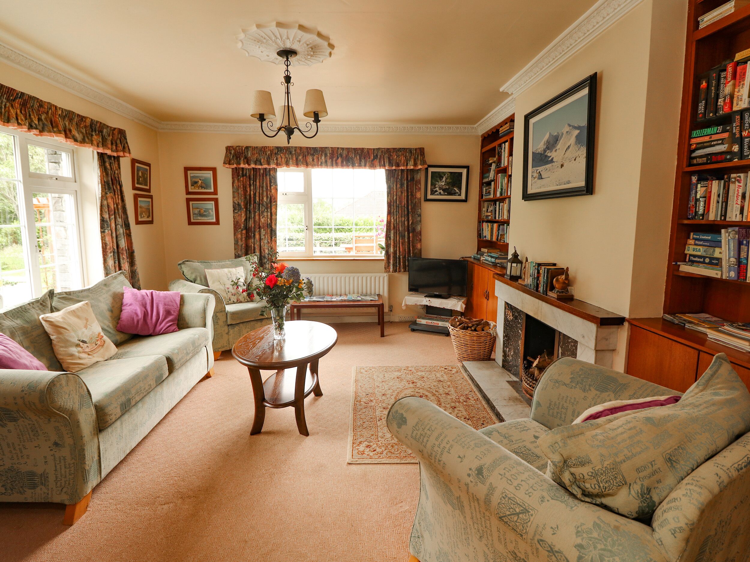 The Lodge, Pet Friendly, With Open Fire In Beaufort, County Kerry - Dingle Peninsula