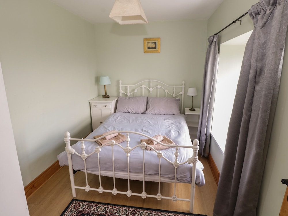 Sea View House, Family Friendly In Tully, County Galway - Galway