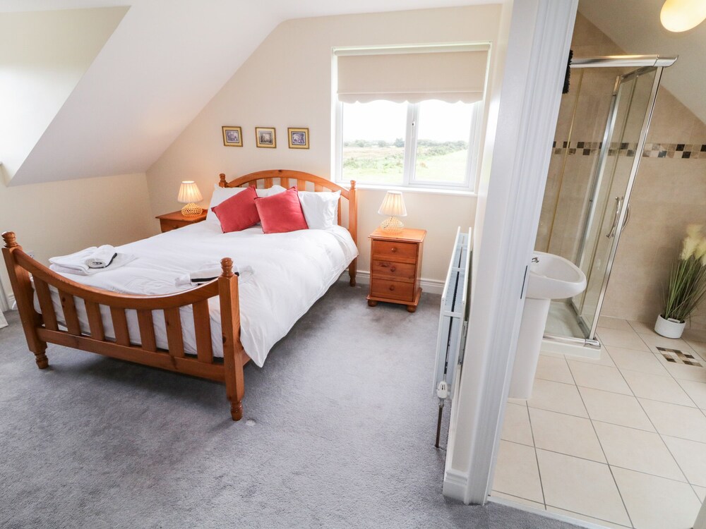 The Glen, Pet Friendly, With Open Fire In Carndonagh, County Donegal - アイルランド