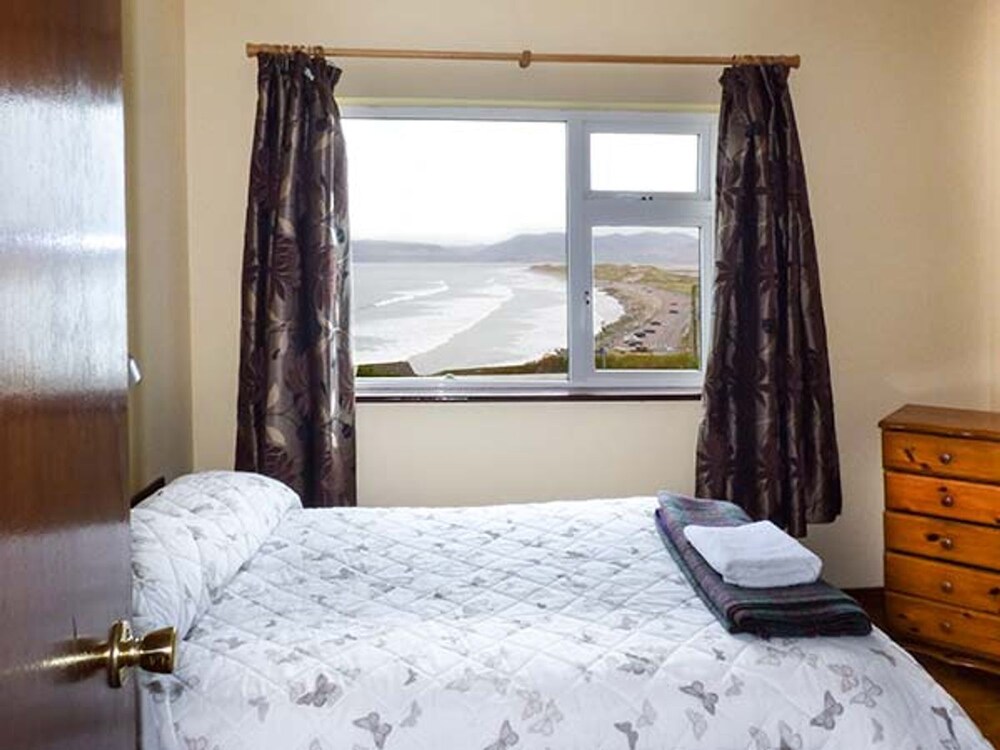 ROSSBEIGH BEACH COTTAGE NO 4, pet friendly in Glenbeigh, County Kerry ...
