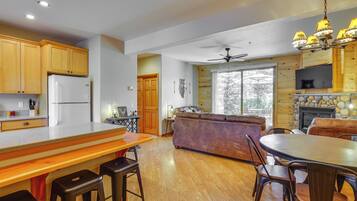 Apartamento (2 Bedrooms) | Parte interna