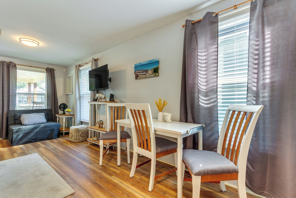 Pet-friendly Pensacola Home W/ Patio & Yard! - Pensacola, FL