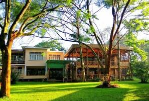 Fachada da propriedade