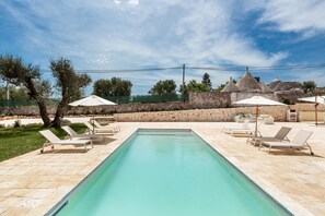 Piscina externa sazonal