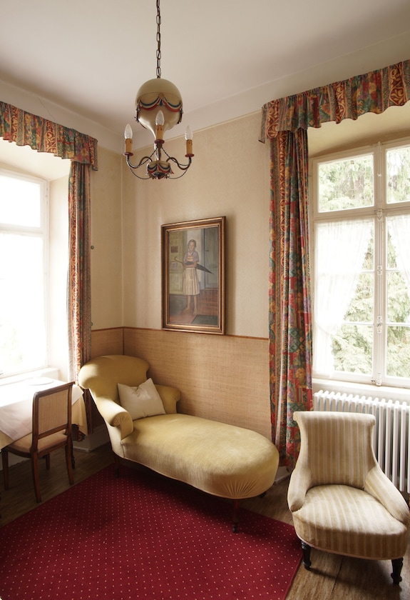 Doppelzimmer "Blaues Zimmer" Mit Dusche/wc Und Balkon - Badenweiler