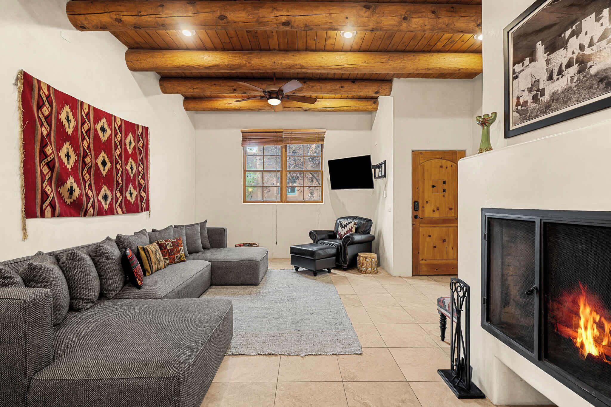 Fireplace, Railyard Retreat, Walk To The Plaza - Santa Fe, NM