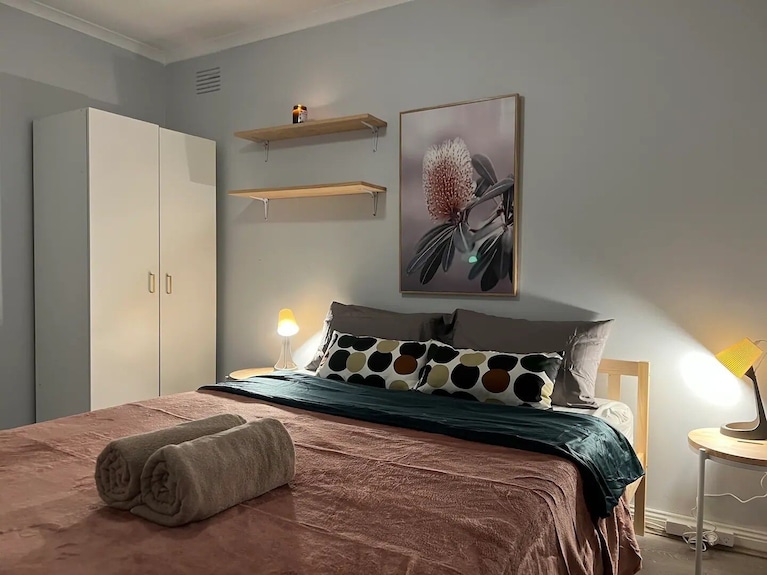 Yours 3 Bedrooms House - Granny Flat Close To Park\n - 리틀 리버