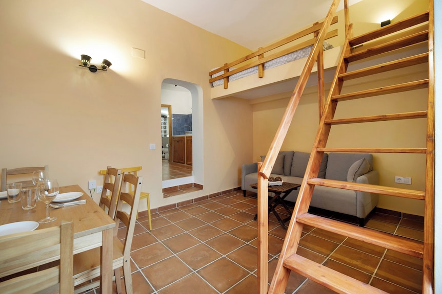 Apartment 'Apartamento-cueva Mi Rincón' With Balcony - 아르코스데라프론테라