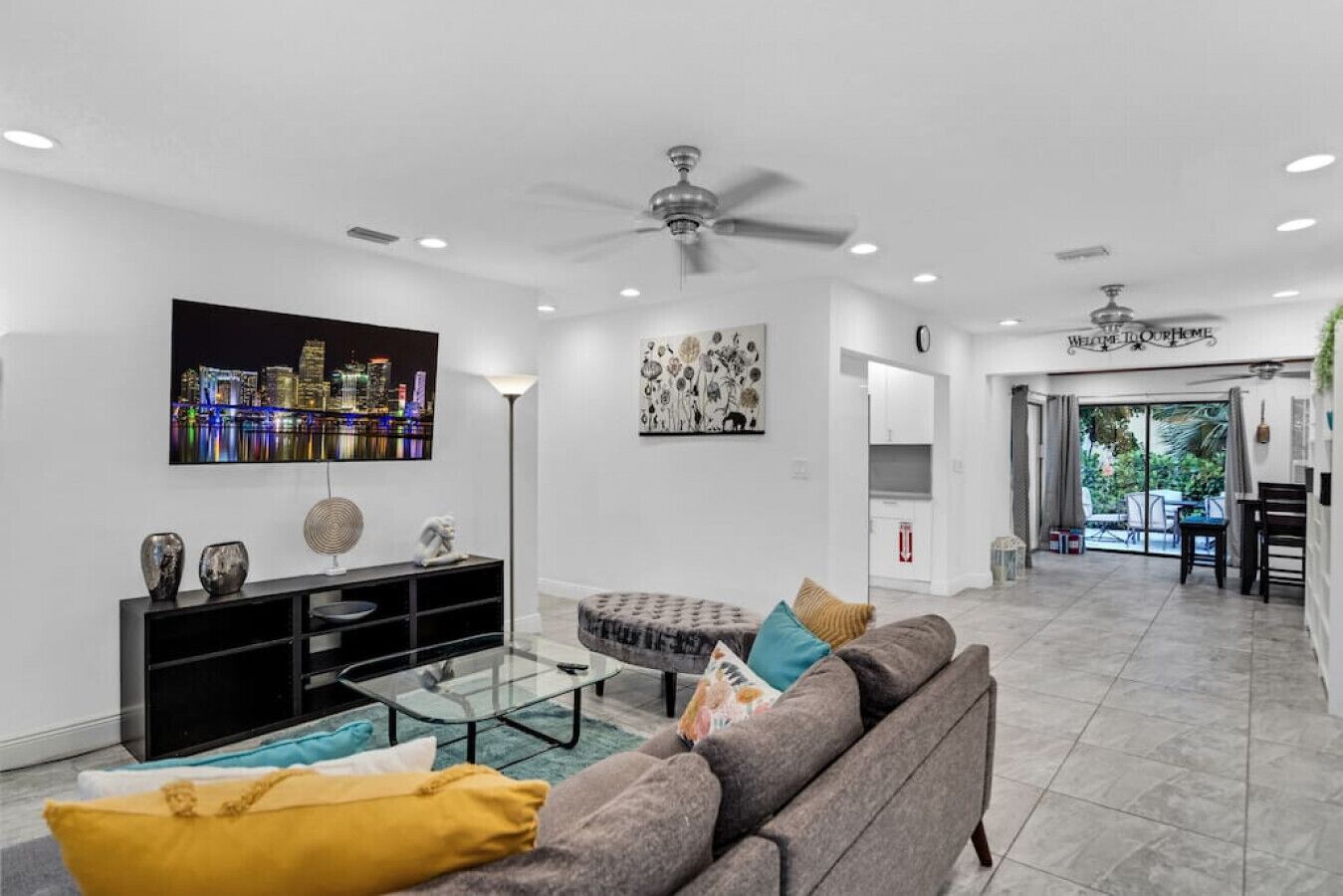 Cozy Home With Refreshing Pool - Pompano Beach, FL