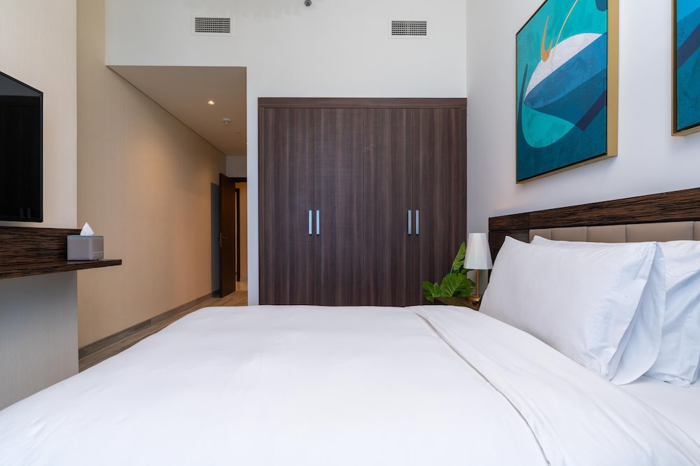 AVANI Palm view Dubai with full sea view - 8247341 - Dubai | Vrbo