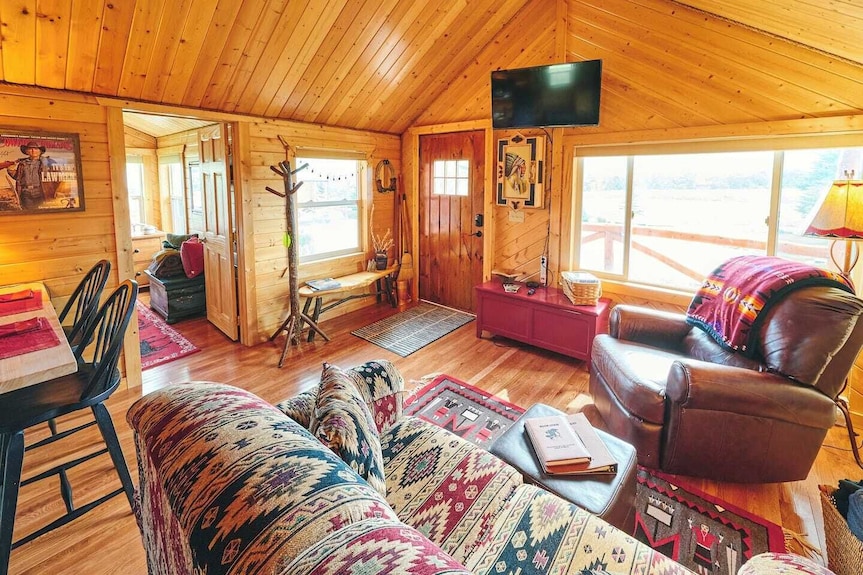 Bounty Of The Bighorns Cabin Near Buffalo - Wyoming