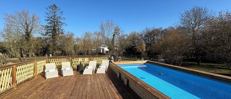 Piscina interior, da(s) 10:00 à(s) 19:30, espreguiçadeiras