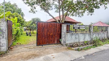 Fachada da propriedade