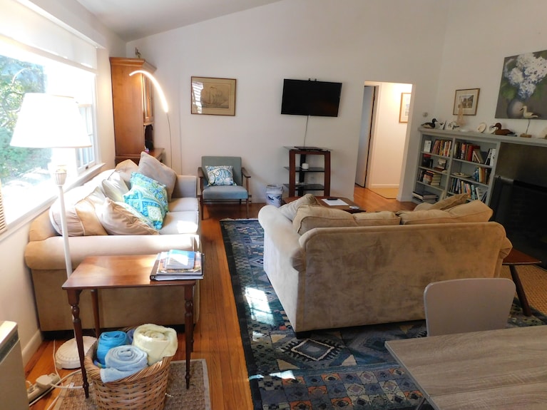 Beautifully Maintained Home, Large Deck (Cs0004) - Wellfleet, MA