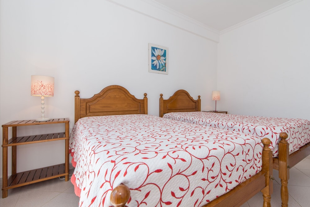 T1 Wifi, Balcony With Bbq, Air Con 8min Walk From The Marginal Of Cabanas - Tavira