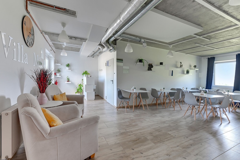 Mile Gdansk Airport - Danzig