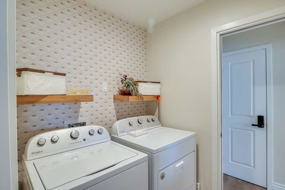 Topocks Premier Luxury Rental Home: 5 Mi To River - Topock, AZ