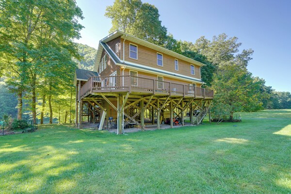 Riverfront West Virginia Cabin W/ Screened-in Deck - Beartown State Park, Renick