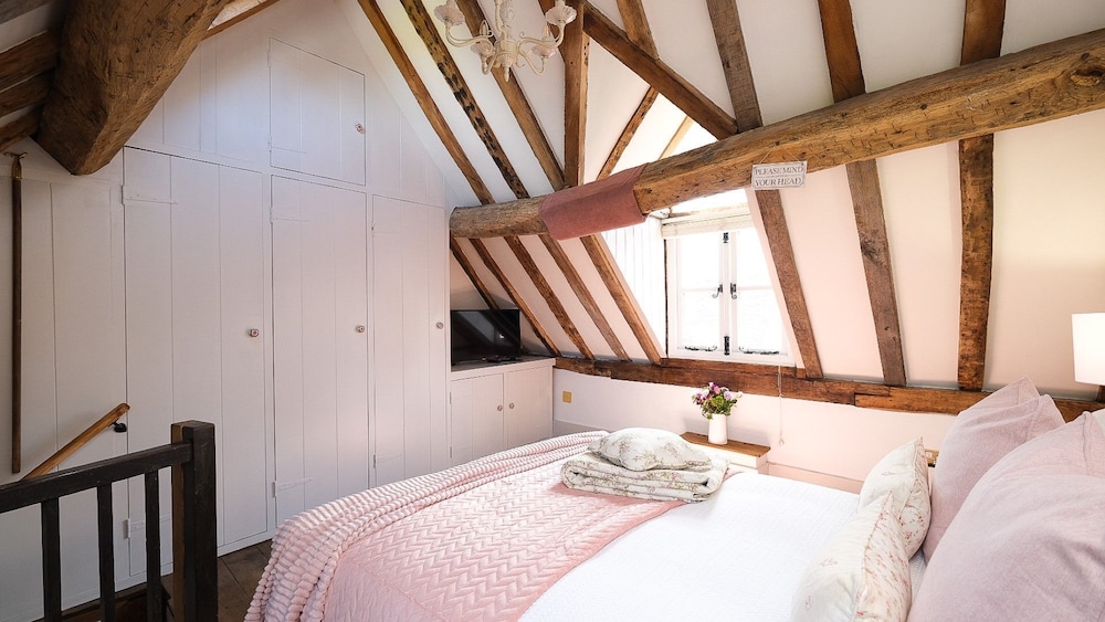Joe's Cottage - A Holiday Let That Sleeps 6 Guests In 3 Bedrooms - Bridgnorth