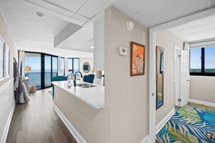 Apartamento em Condomínio Fechado, 1 quarto, em frente à praia (1011 W) | 1 quarto, roupa de alta qualidade, Wi-fi grátis 