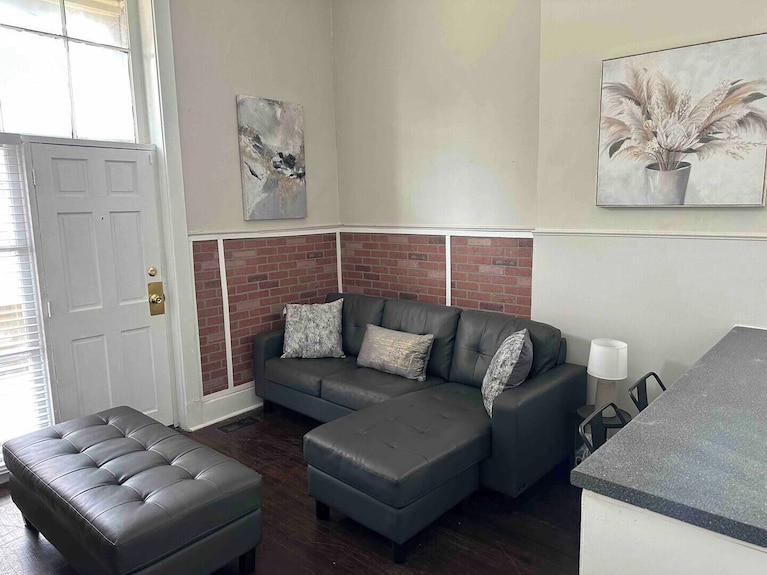 The Harrison A / 1bd/1ba Apt Steps From Riverfront - 伊凡斯維爾