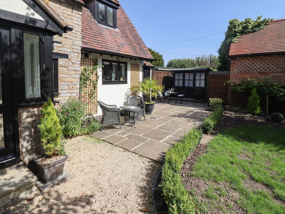 Woodbine Cottage - Warwickshire