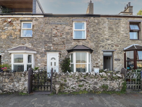 23 Beach Road - Anglesey