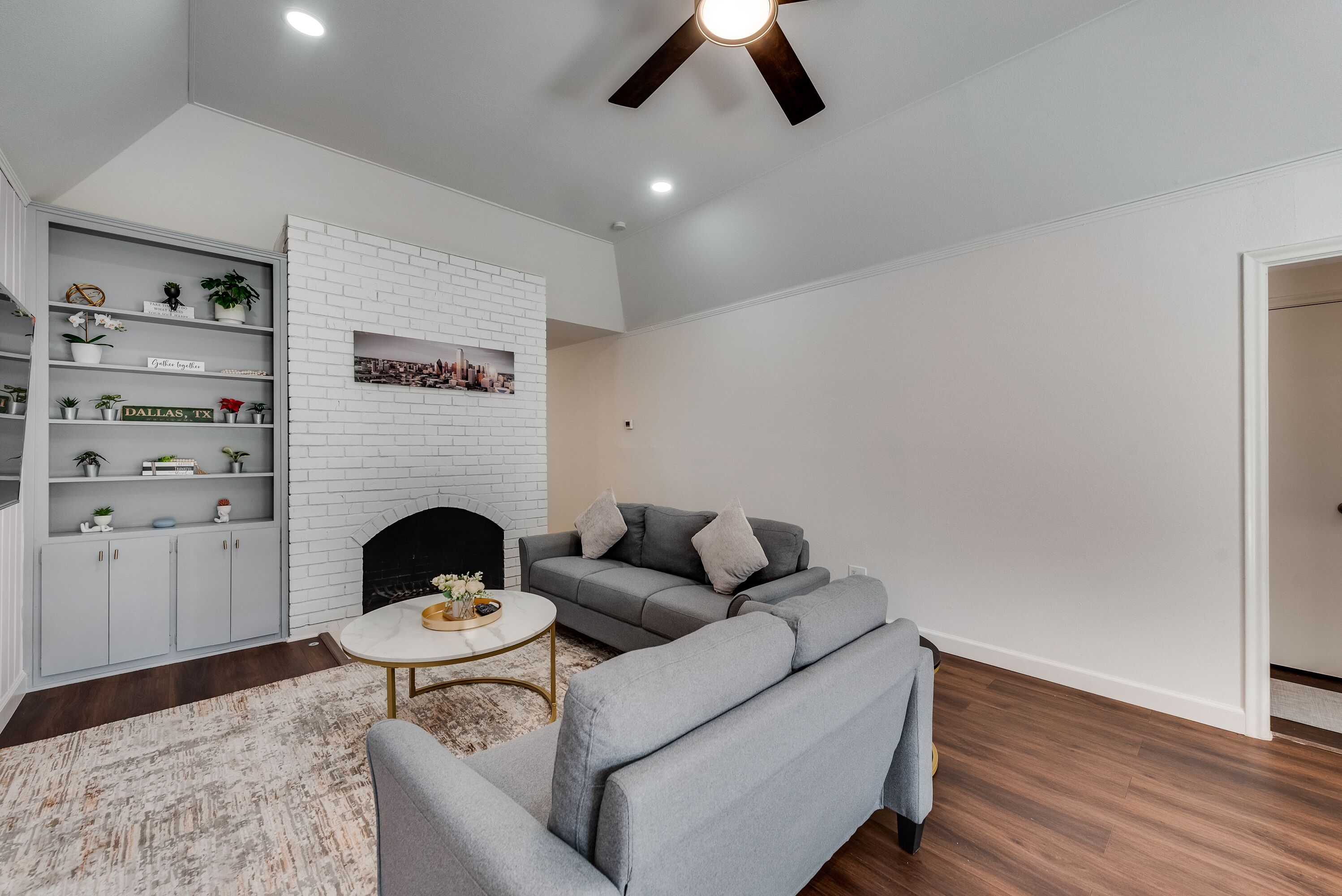 3 Bdr  New Renovated Home  Smart Tech  Boutique-style  Quiet Luxury Retreat - Dallas, TX