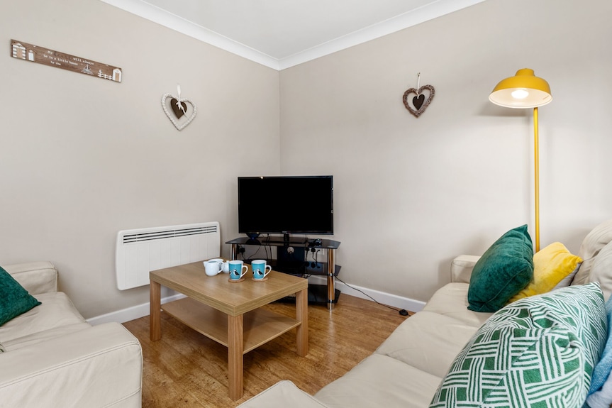 St Helens Apartment 1 - Short Walk To Beach - Narberth