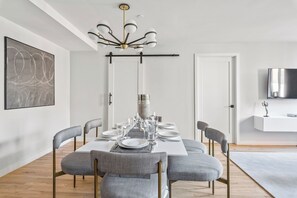 Apartamento Presidencial, 3 quartos, terraço, Vista para a cidade | Sala de jantar