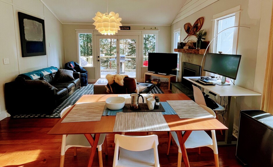 A Cozy Family Retreat Perfectly Located Between Stowe Village & Trapps Lodge - Stowe, VT