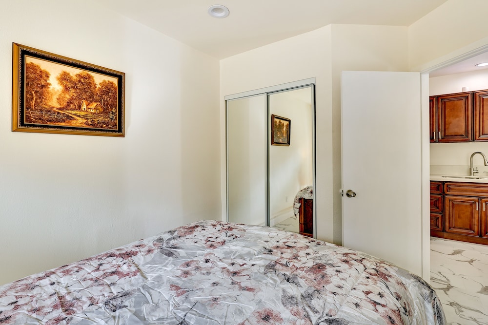 Anaheim Hills Retreat - 17 Mi to Disneyland! - Anaheim | Vrbo