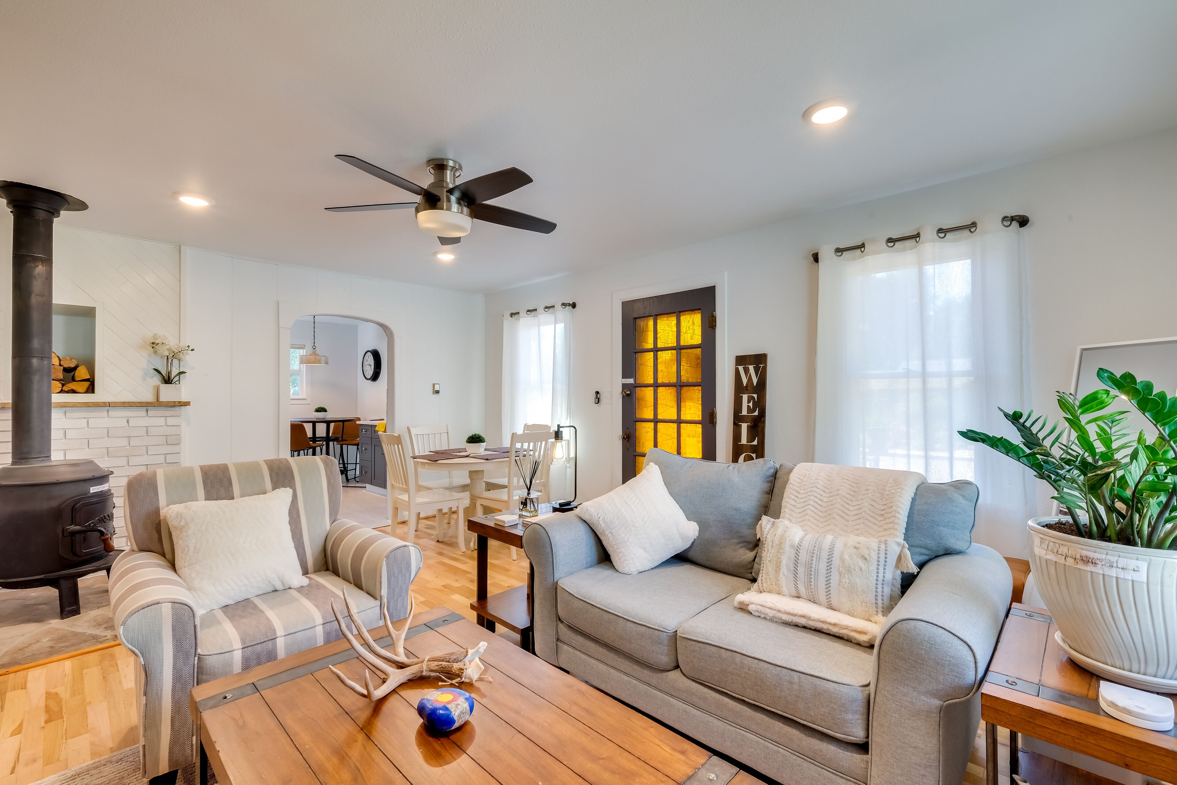 Loveland Retreat W/ Bicycles, Deck & Fire Pit! - Loveland, CO