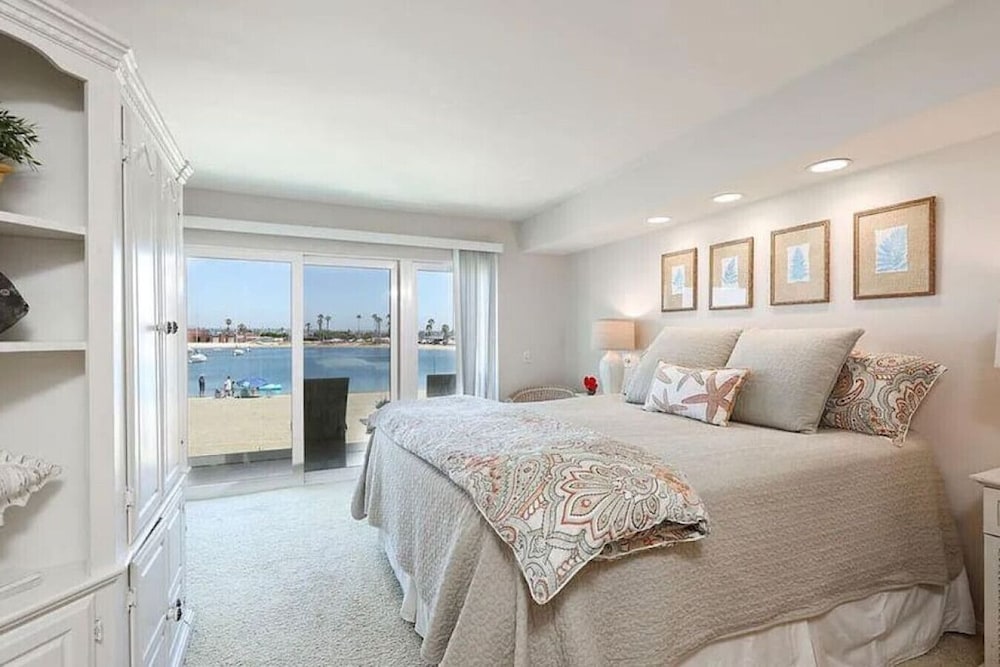 Luxury beach house Bayside walk - San Diego | Vrbo