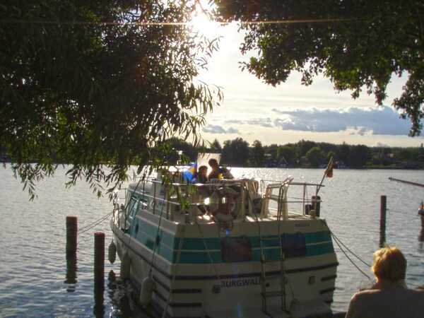 Boats & Yachts At Zehdenick Harbor By Kuhnle‑tours - Zehdenick