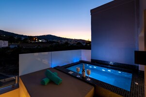 Penthouse Exclusiva, banheira de hidromassagem | Exterior