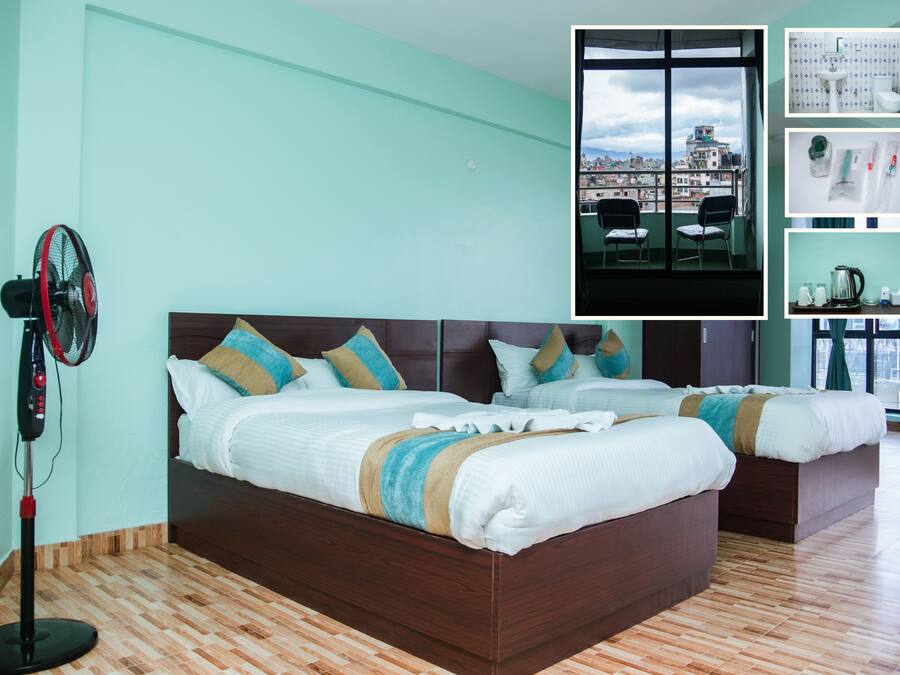 Quarto duplo luxo | Escrivaninha, espaço de trabalho para notebook, roupa de cama