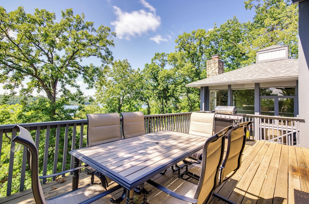 Lake-view Home At Margaritaville Resort! - Sunrise Beach, MO