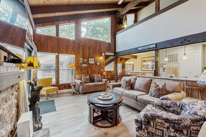 Your Next Vacation Getaway Is Less Than 200 Steps To A Private Beach On The Lake - South Lake Tahoe