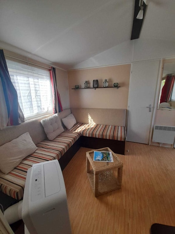 Spacious Chalet With Furnished Terrace - Côte d’Azur