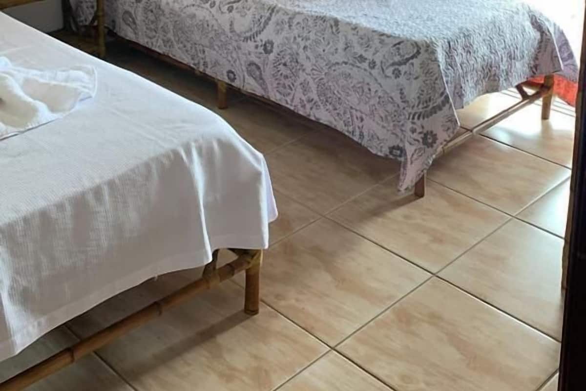 Quarto Familiar | Wi-fi grátis, roupa de cama fornecida