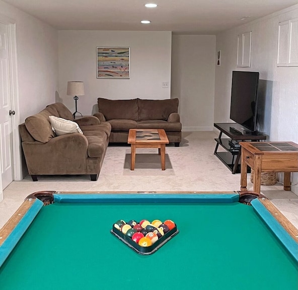 3br Mountain Views! Family / Pet Friendly + Pool Table - 15 Min To Afa - Monument Lake, Monument