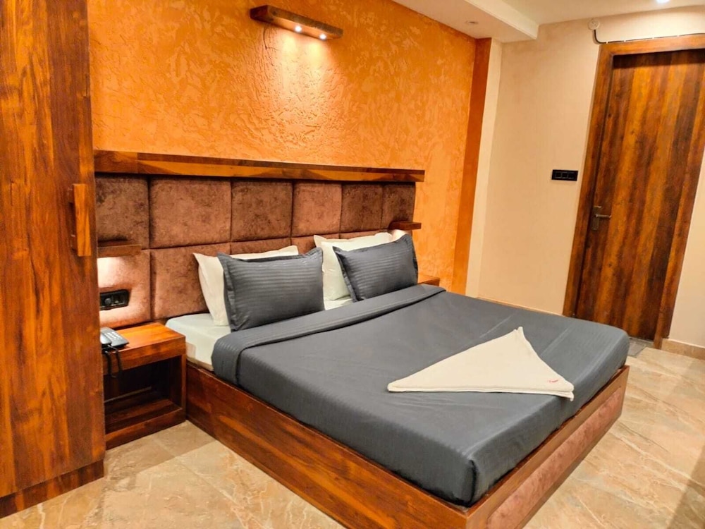 Sky High By T&m Hotels - Haridwar