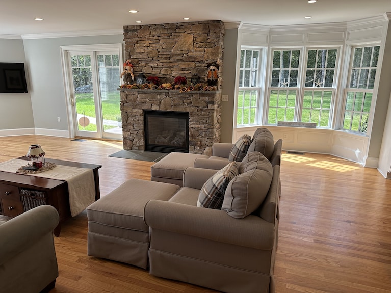 A Perfect Getaway. Direct Assess To The 1000 Acre Old Saybrook Essex Preserve - Connecticut