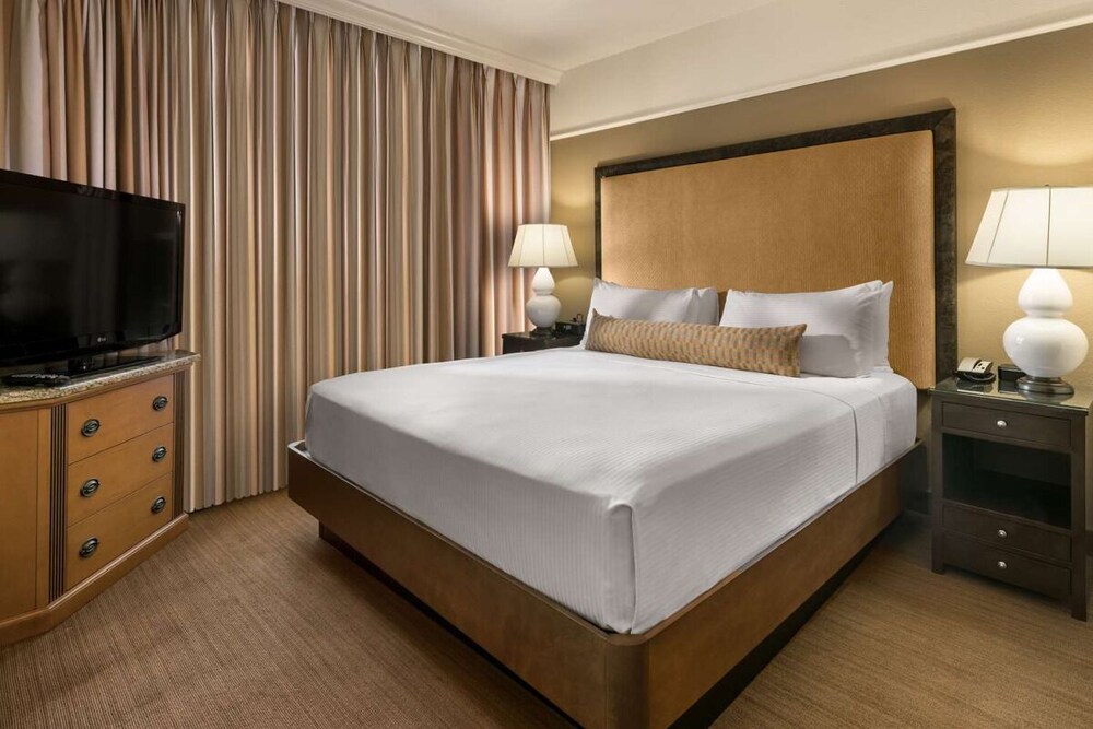 Your Gateway To Scottsdale's Wonders: Elegant Suites Await! Paws Friendly, Pool - Scottsdale, AZ