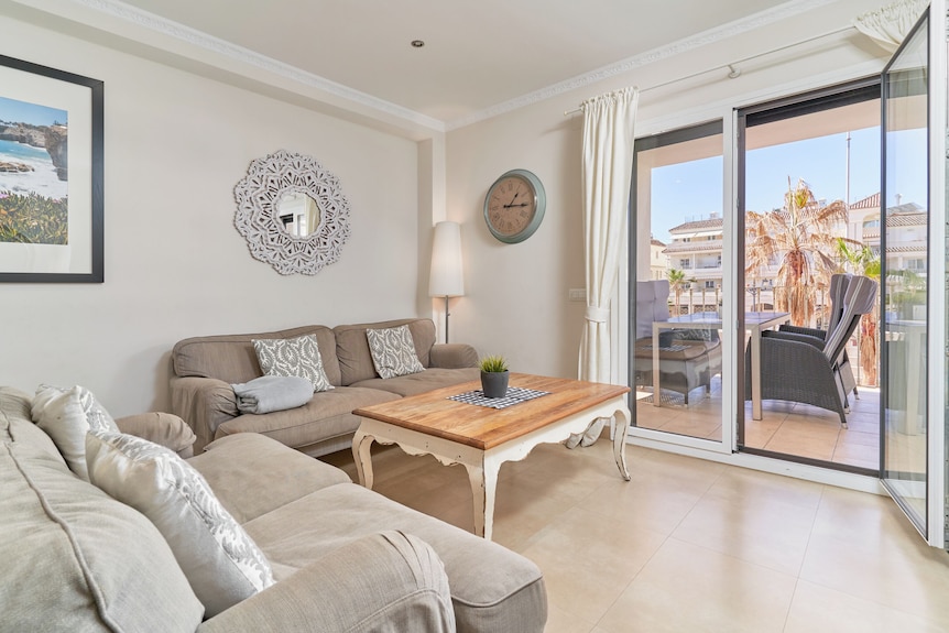 Apartamento Vacacional "Plaza España E1" Cerca De La Playa Con Terraza Privada Y Wi-fi - Frigiliana