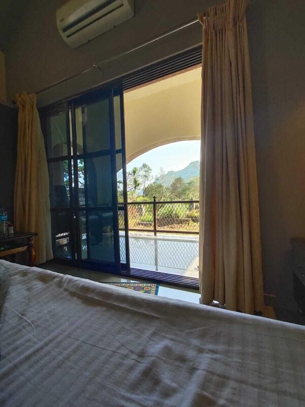 Shivraj Palace Resort - Mangaon